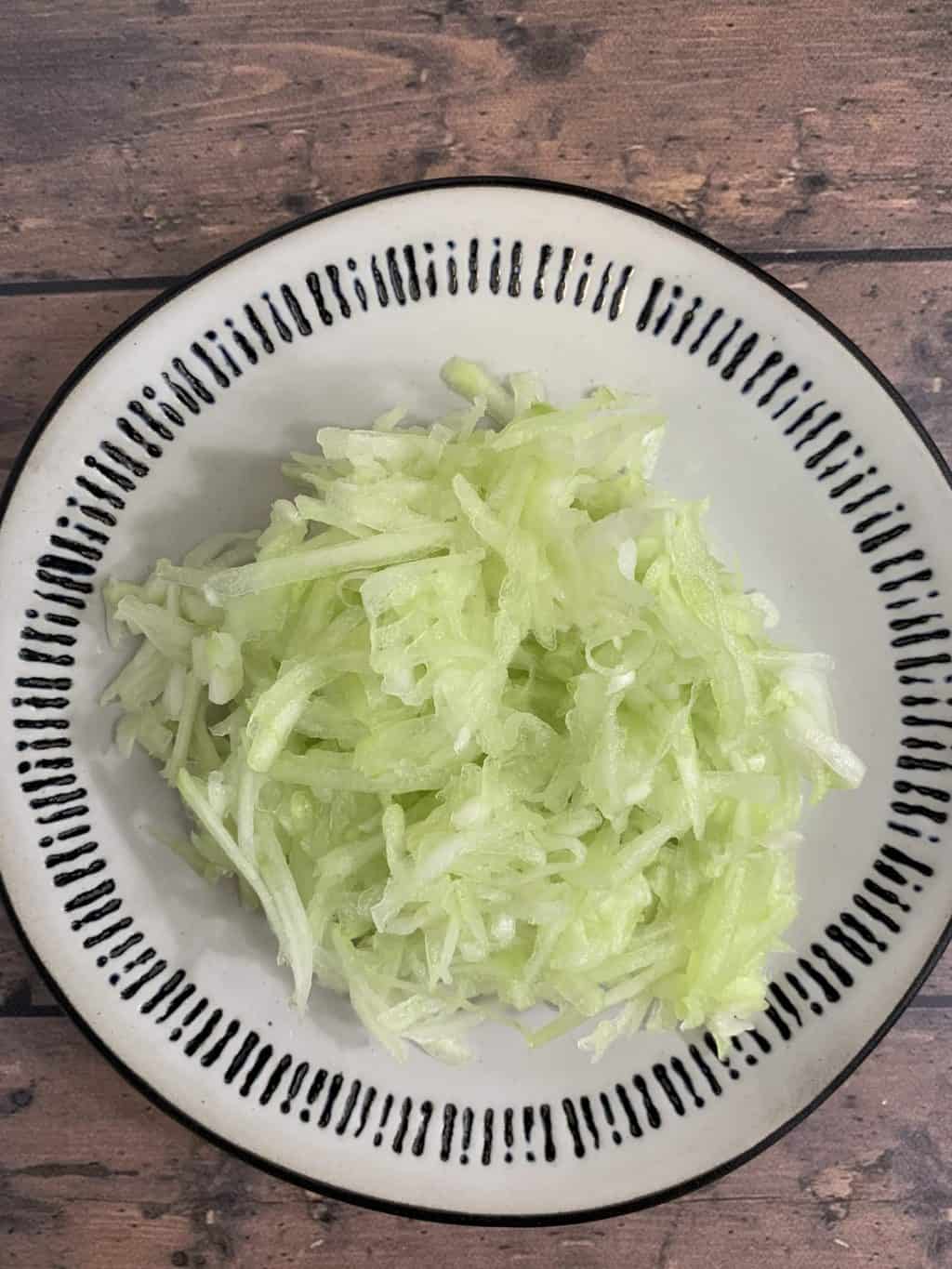 Lauki Raita (Bottle Gourd Raita) - Indian Veggie Delight