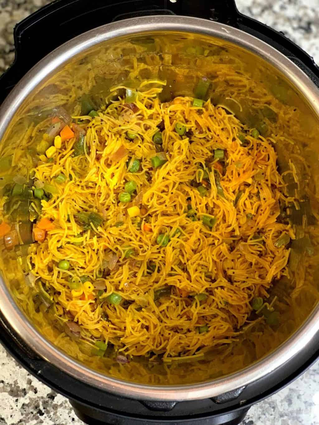 Semiya Upma (Vermicelli Upma) - Indian Veggie Delight