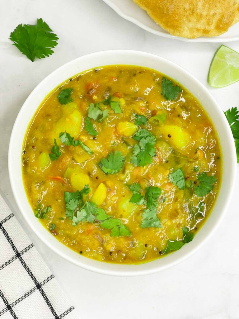 Potato Sagu Recipe (Bombay Sagu for Poori) - Indian Veggie Delight