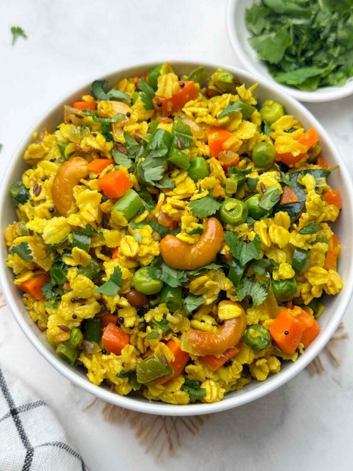 Oats Upma Recipe | Vegetable Oats Upma - Indian Veggie Delight