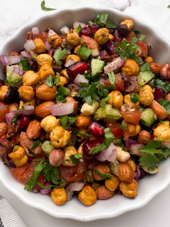 Kala Chana Chaat (Black Chickpeas Salad) - Indian Veggie Delight